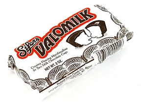 eatdrinkcooking: Halloween Candies from yesterday / Retro Candies