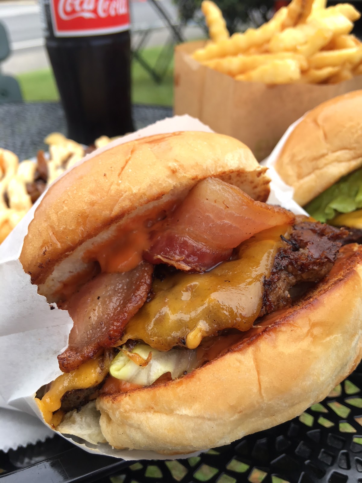 Hawaii Mom Blog: Chubbies Burgers