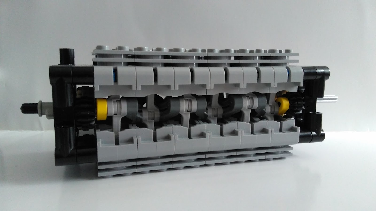 apemax's Lego MOCs: MOC: Technic H-24 Engine.