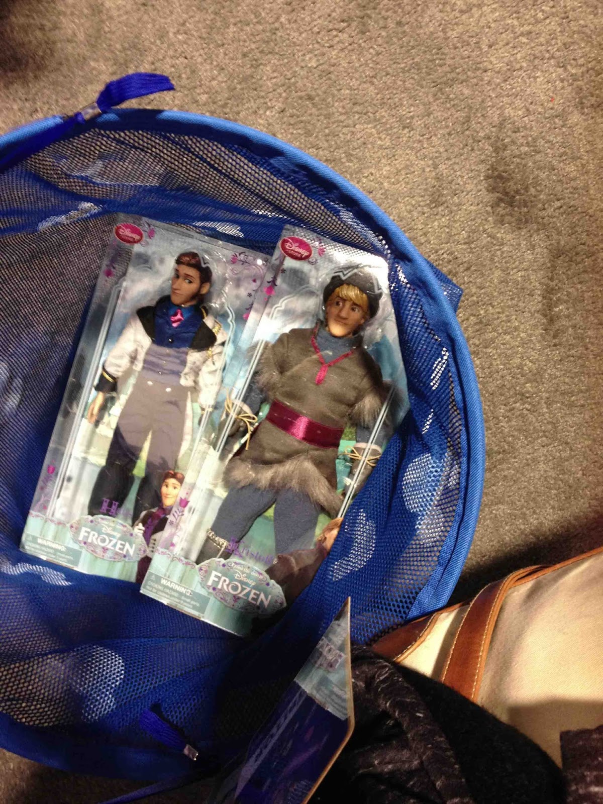 Casey Robin's Dollyanna: Disney Store Doll Review: Kristoff from "Frozen"