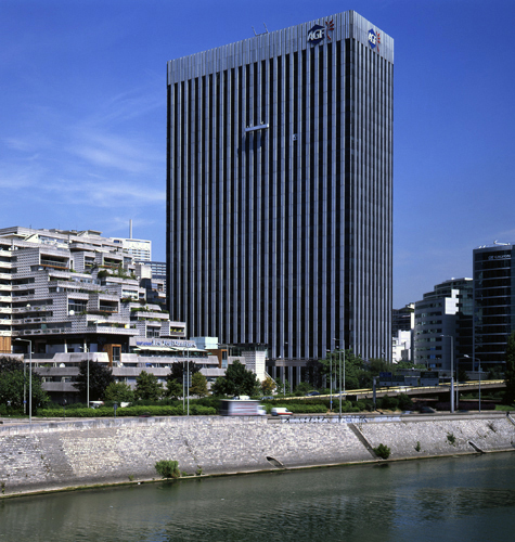 Around The World: Budynki w biznesowej dzielnicy La Defense