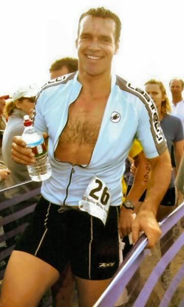 Eyecons: FAB 40+ DAVID JAMES ELLIOT