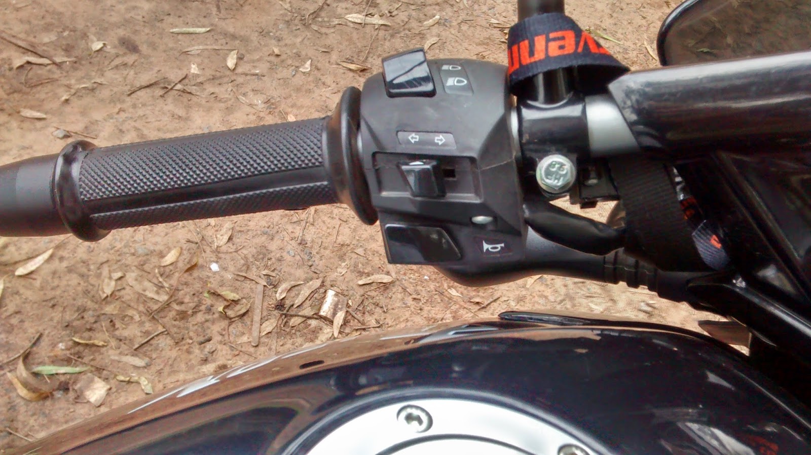 Todo sobre motos: Galería: Bajaj Rouser 135