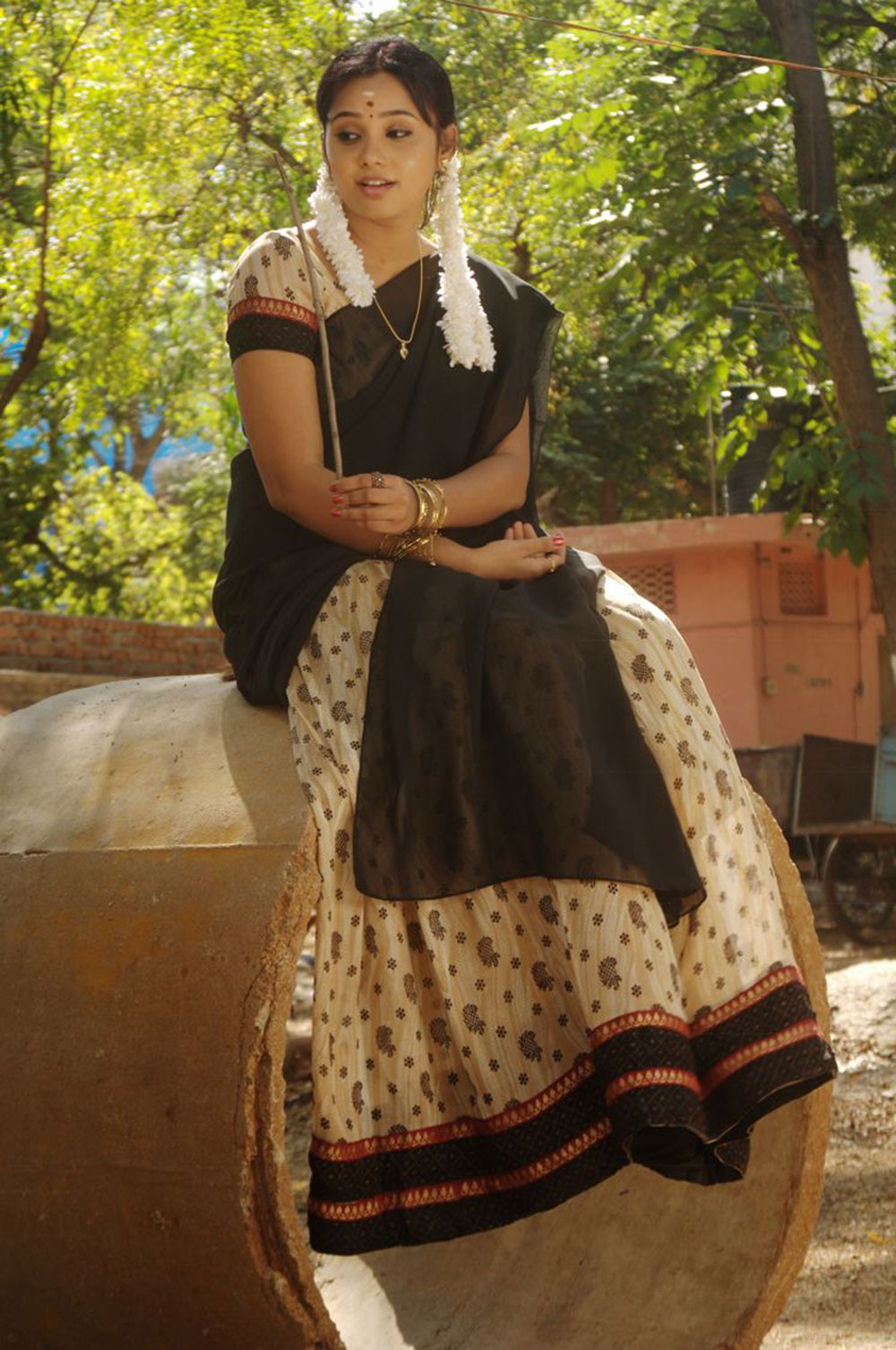 Velmurugan Borewells Heroine Aarushi Photos Gallery |Tamil Cinema News ...