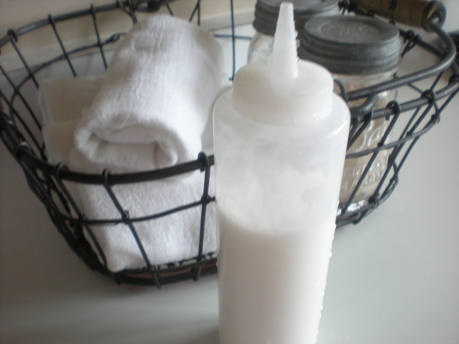 Natural Homemade Living: Homemade "Soft Scrub"