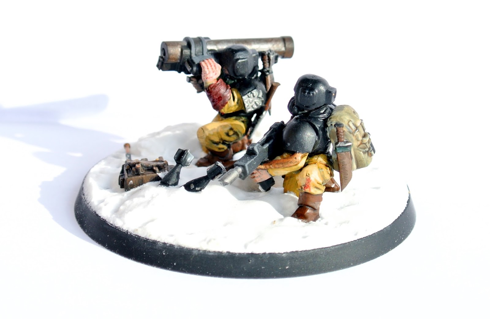 Grudgingly Read: Tutorial; Cheap, easy snow for Warhammer bases Part 2