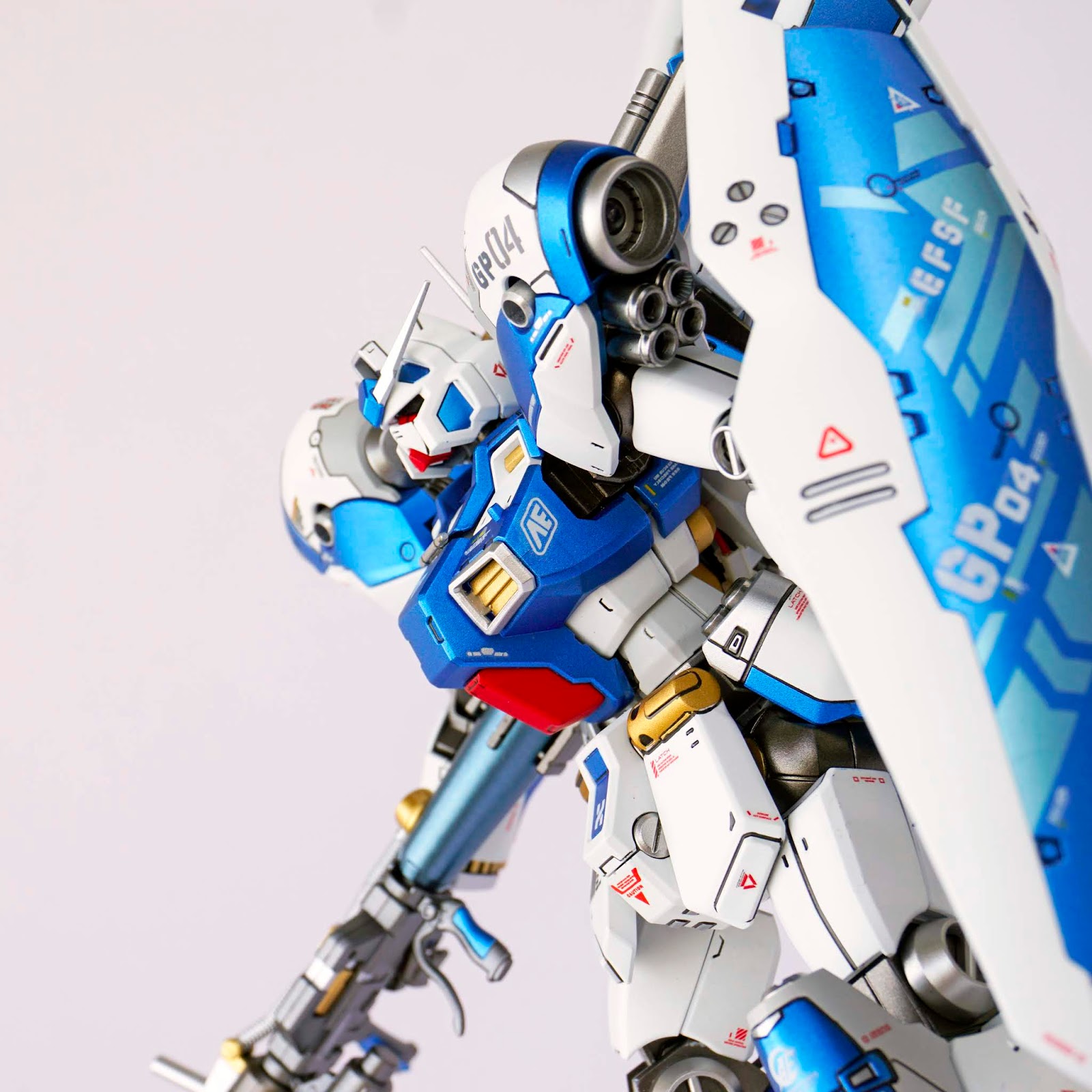 Custom Paint: RE 1/100 Rx78-GP04 "Gerbera" Gundam