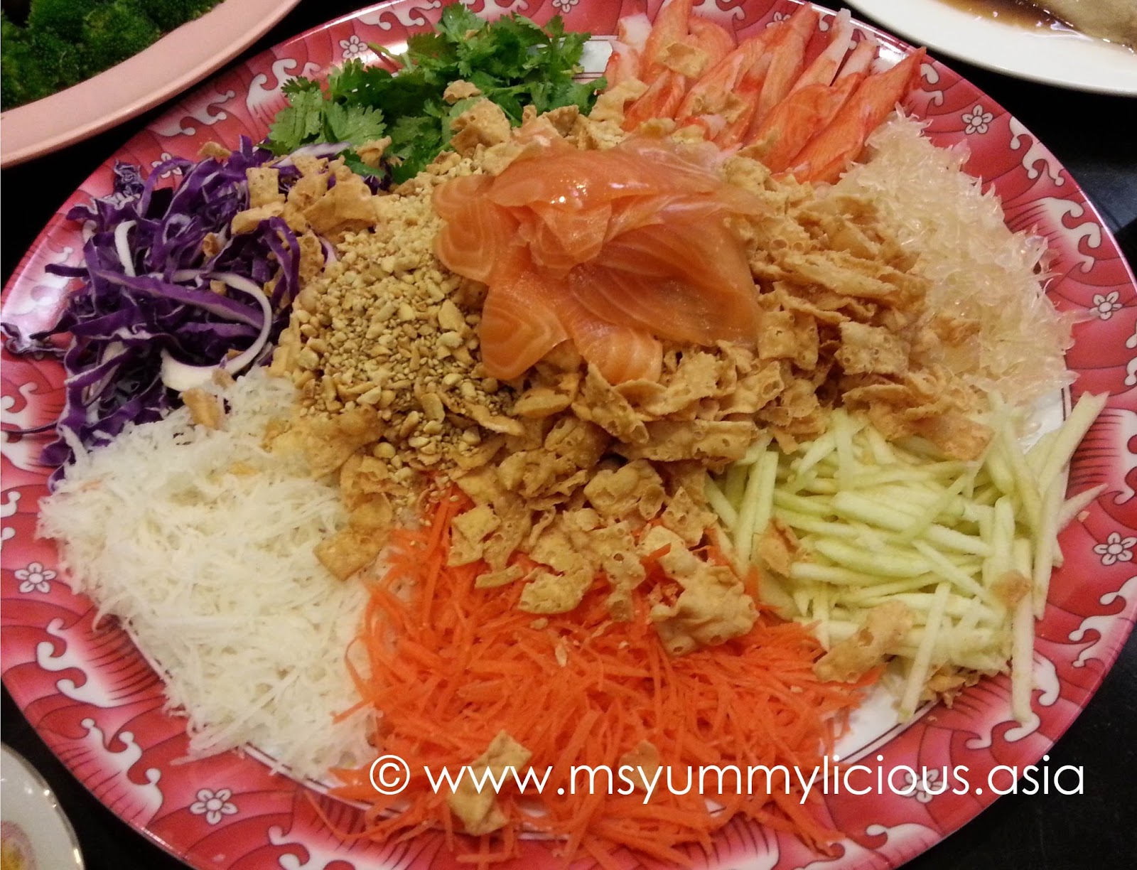 Homemade Auspicious Yee Sang 鱼生 (Chinese Raw Fish Salad) - Yummy ...