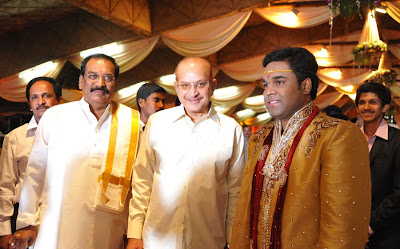 Indian Film Actors Photos Pictures Images Biography 2013: Ahuti Prasad