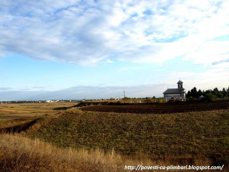 Poveşti cu plimbări: Biserica „Sfanta Treime” si Argedava