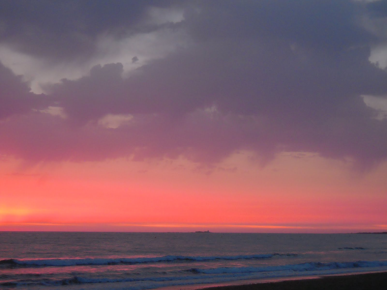 JagolezAlerceWaslaico: Atardecer Rosa en " La Barrosa