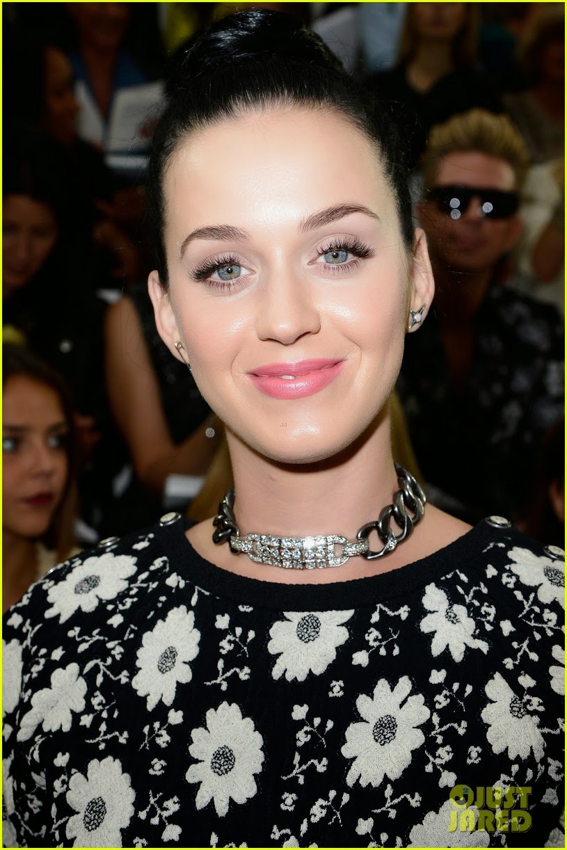 Celeb Diary: Katy Perry @ Paris Fashion Week
