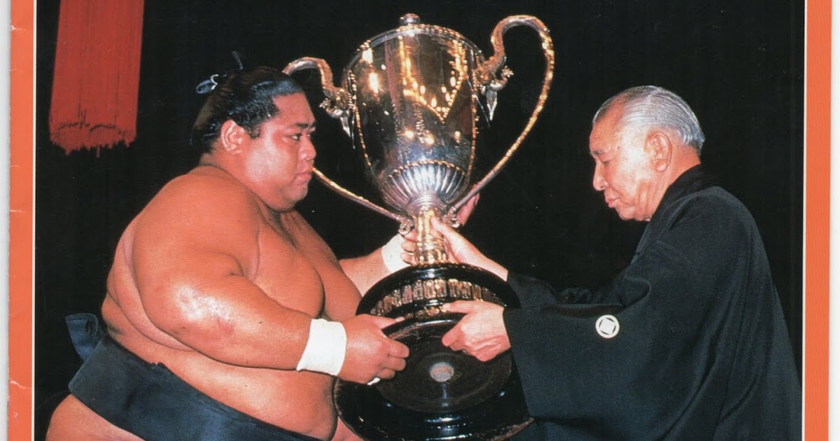 Japanese Sumo Wrestling Cards and Menko: 1992 Sumo World Magazine Archive