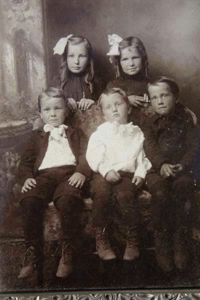 Dayswiththedead UK: Sisterhood, Family and World War One: The Children ...