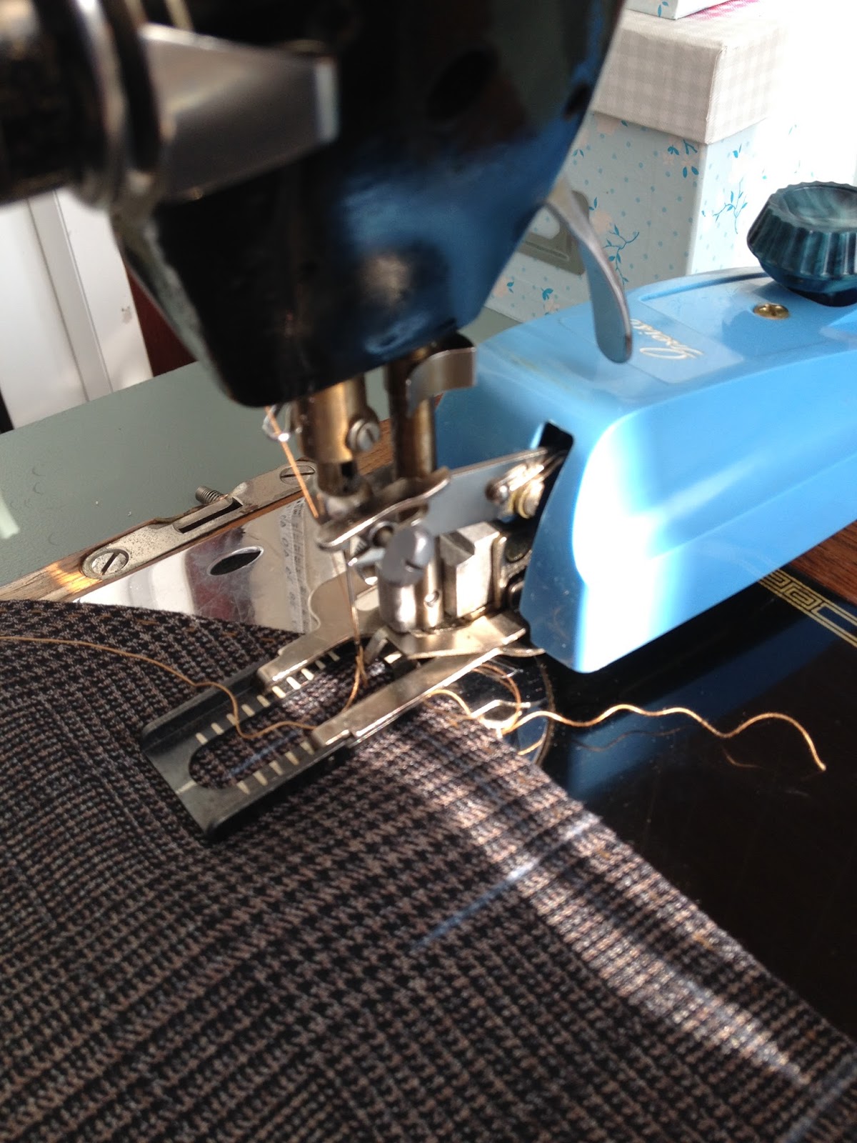 Granny's Button Box: Perfect Buttonholes - Greist Buttonholer