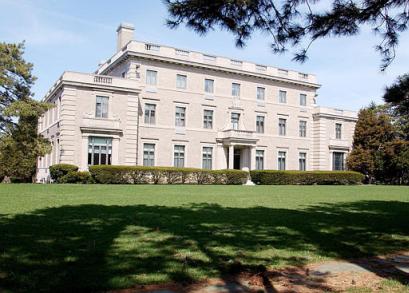 Whispers in the Loggia: December 2017