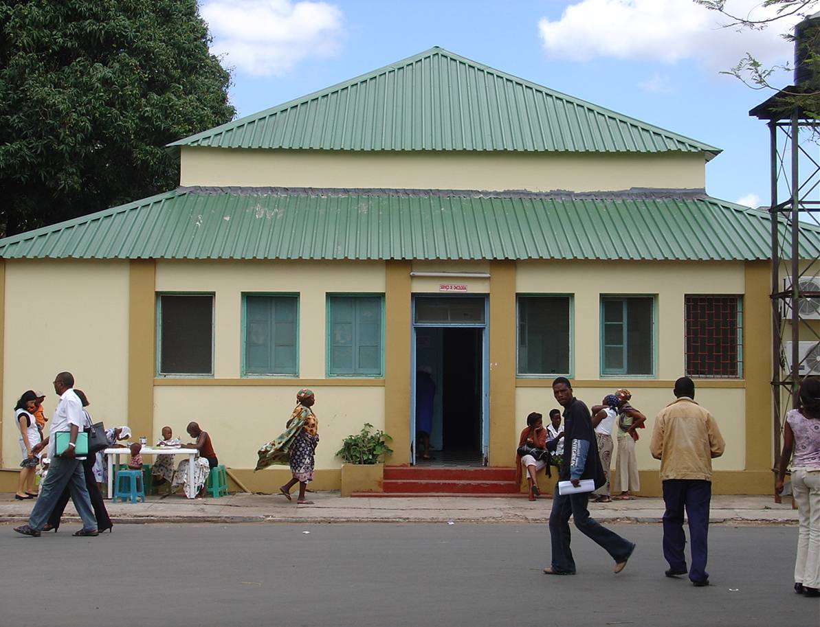 Hospital Central de Maputo - Serviço de Oncologia em edifício já ...
