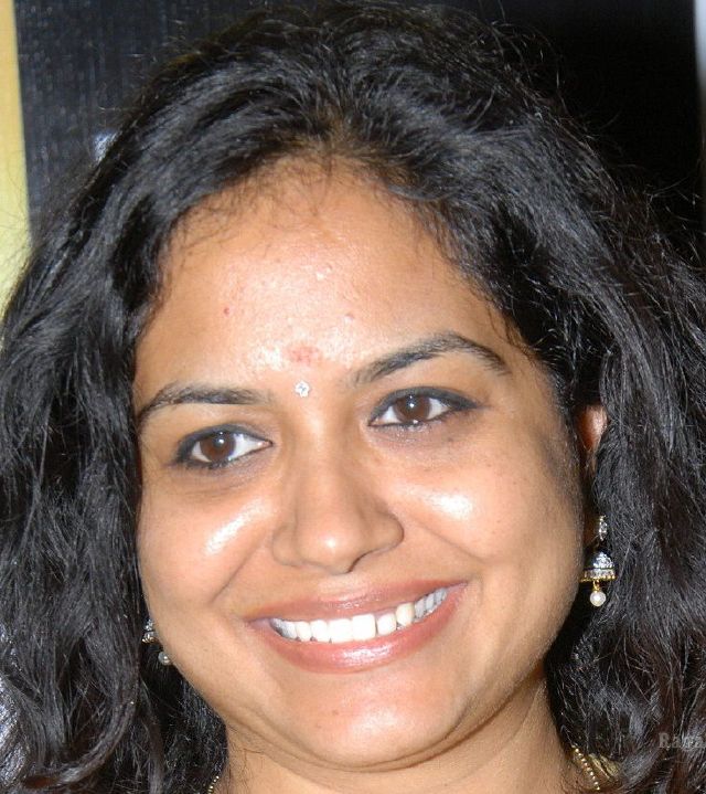 Singer Sunitha Smiling Face Closeup Photos
