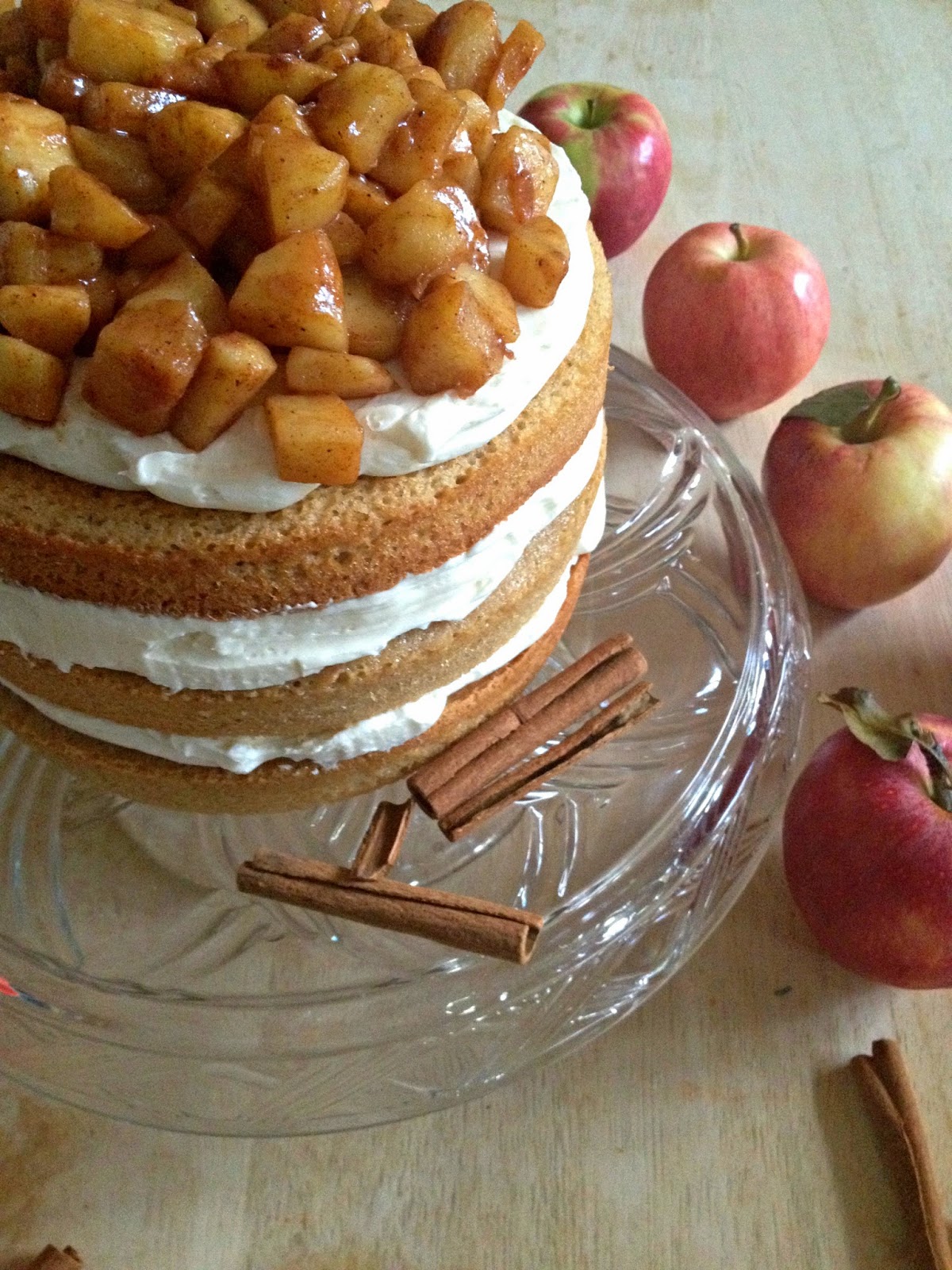 Emily Made That: Spiced Apple Cake
