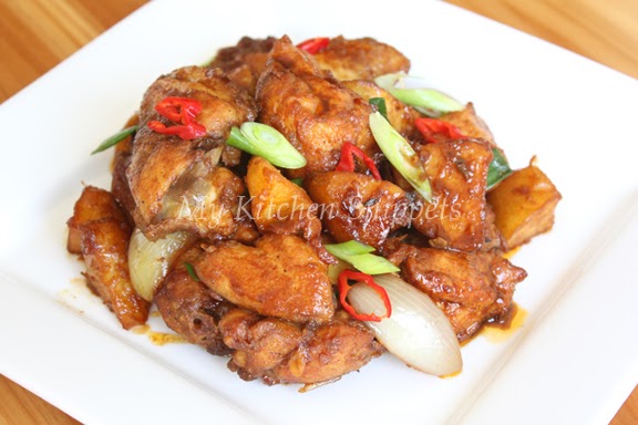My Kitchen Snippets: Chicken in Sweet Soy Sauce/Ayam Masak Kicap Manis