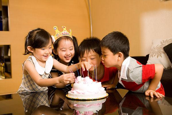 Lead to China Tours: Chinese Style of Birthday Celebration