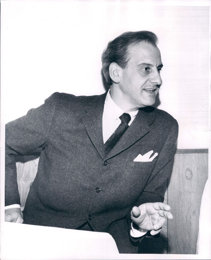 Tralfaz: Hans Conried, a Paart of the Show