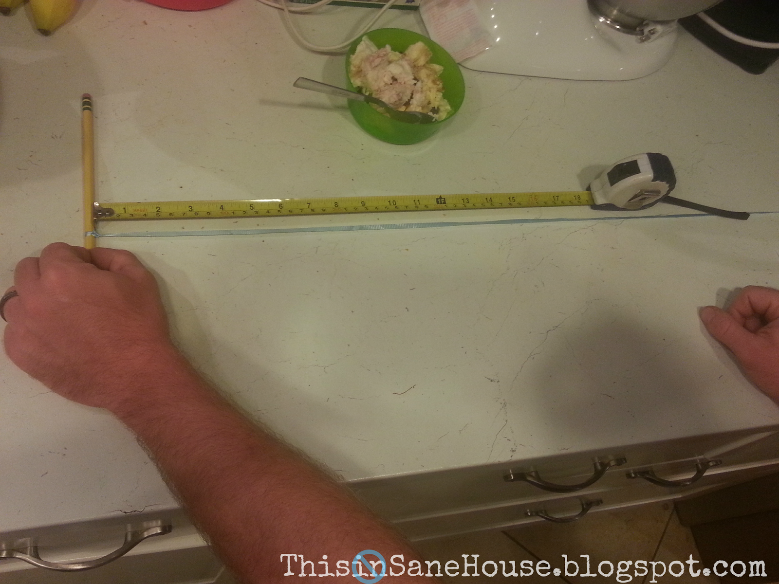 This inSane House: Minnie Mouse Bean Bag Toss