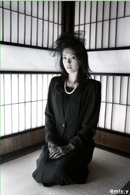 wilber&co: Ako Masuki, desaturación parcial