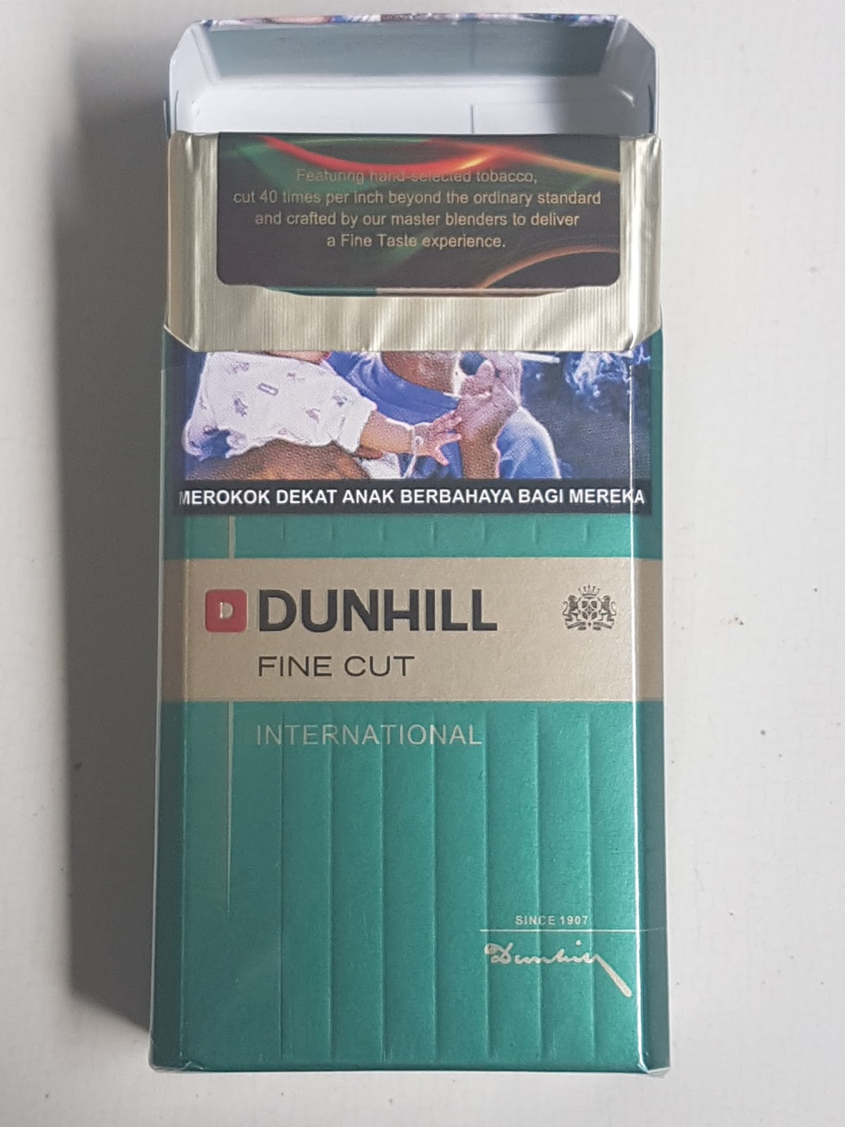 Dunhill Fine Cut International Hijau, SPM Menthol Lights dengan ...