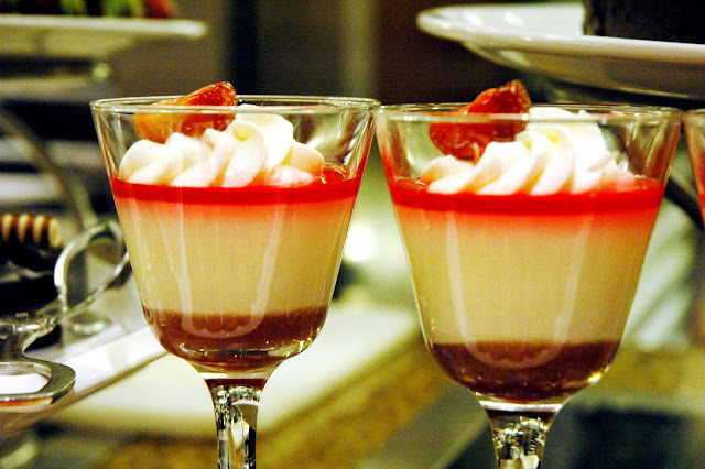 DUDE FOR FOOD: Desserts at Hyatt's Market Cafe