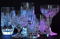 PENGGUNAAN KACA DAN SERAMIK:)