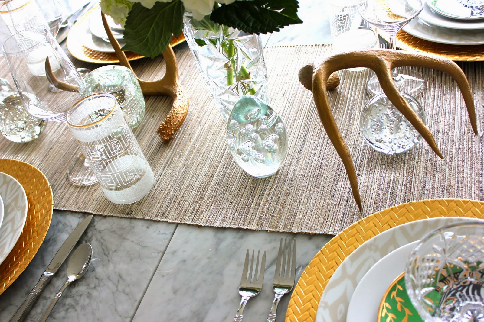 JoJo Herda: A Gold Mix of Pretty Tablescape