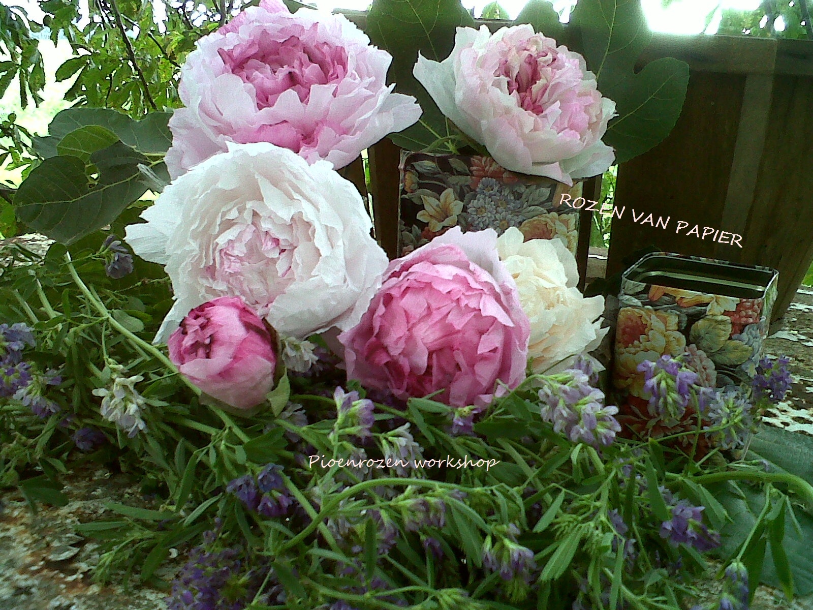 Rozen van Papier: Pioenrozen van papier