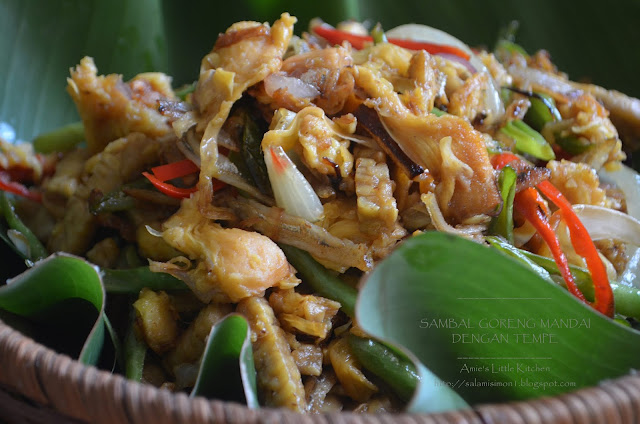 Sambal Goreng Mandai dengan Tempe - Amie's Little Kitchen