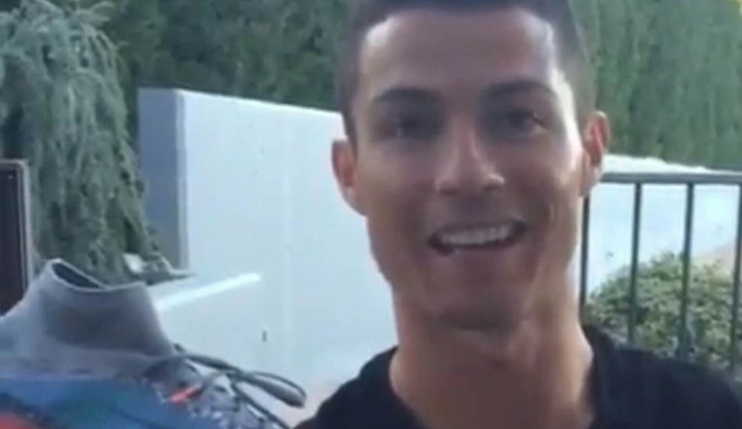 Cristiano Ronaldo Receives 'Odd' Custom Nike Mercurial Superfly CR7 ... Cristiano Ronaldo Receives 'Odd' Custom Nike Mercurial Superfly CR7 ...