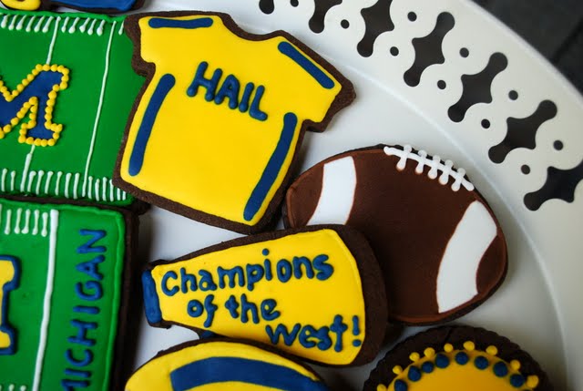 Bittersweet Bric-a-Brac: "Go Blue" Cookies