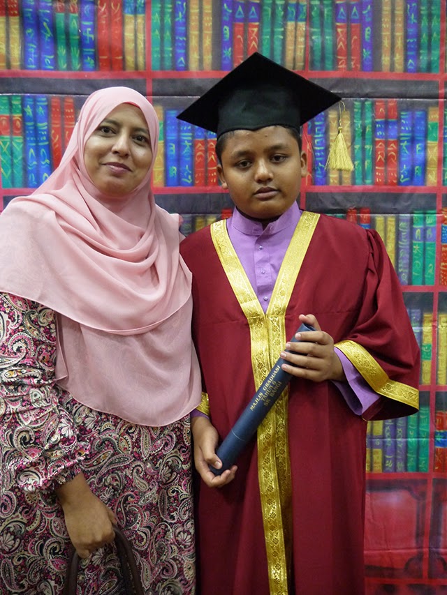 400 Keping Gambar Graduasi dalam Satu DVD