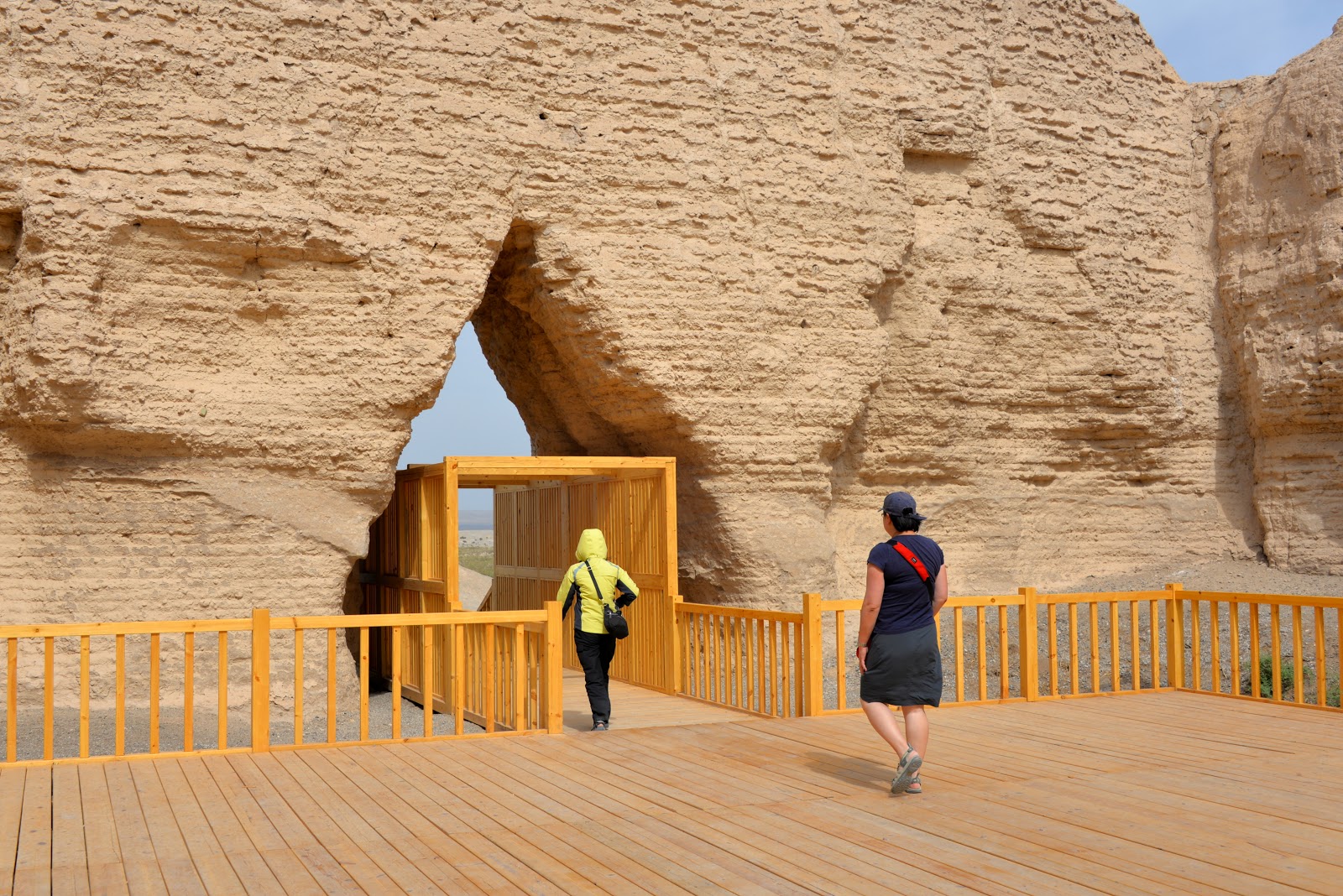 Suitcase and World: Yumen Pass.