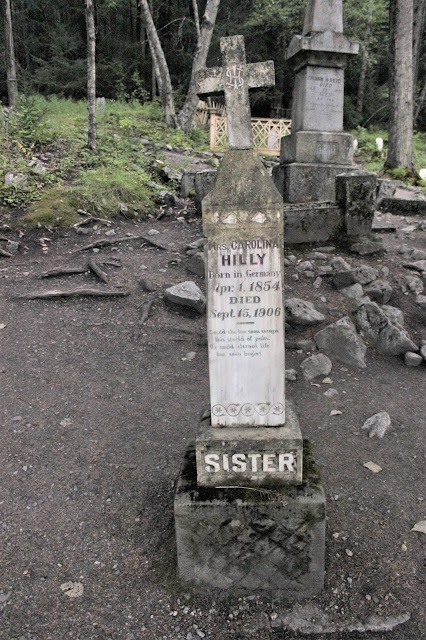 Souvenir Chronicles: ALASKA! SKAGWAY AND THE GOLD RUSH CEMETERY