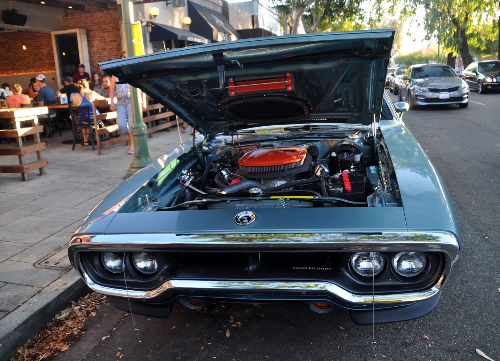 Just A Car Guy: hemi 72 Road Runner... built the smart way, cheap body ...