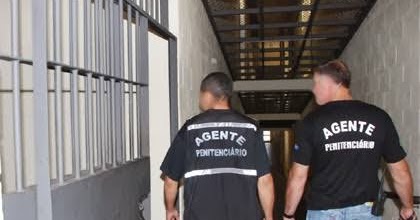 Agentes na net: O que faz: Um Agente Penitenciário