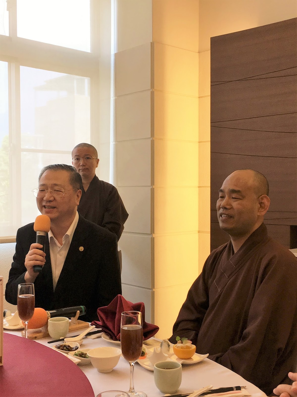 Lu Jun Hong Metaphysics Questions and Answers: International delegation ...