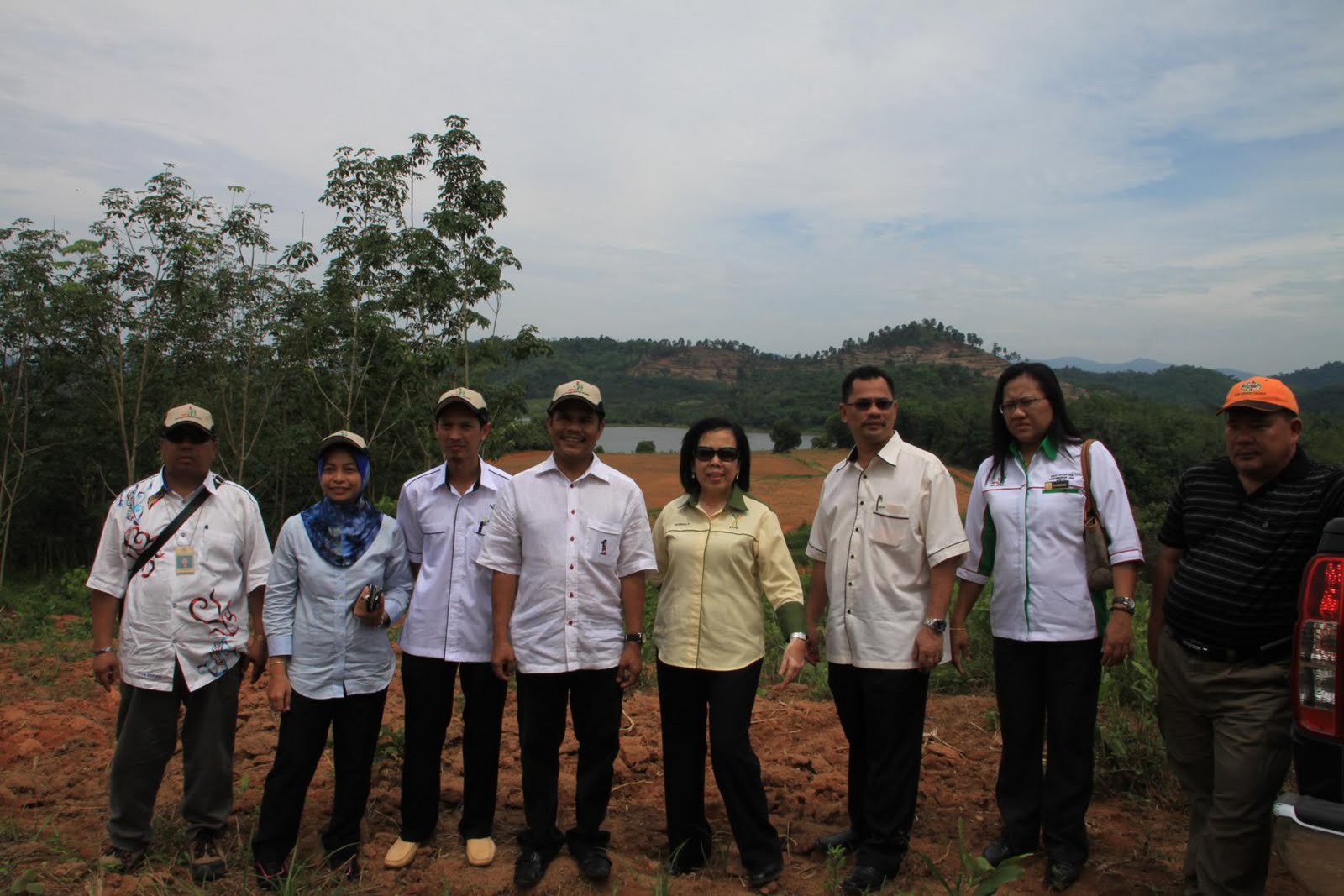 YB DATUK MOHD TAJUDIN ABDULLAH: Lawatan ke Ladang Lada Hitam/Putih oleh ...