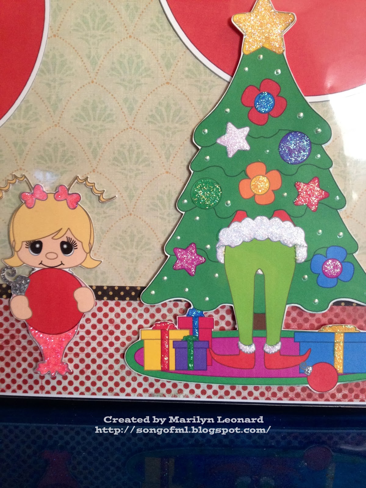 ~ Marilyn's Crafts ~: Grinch Scrapbook Layout