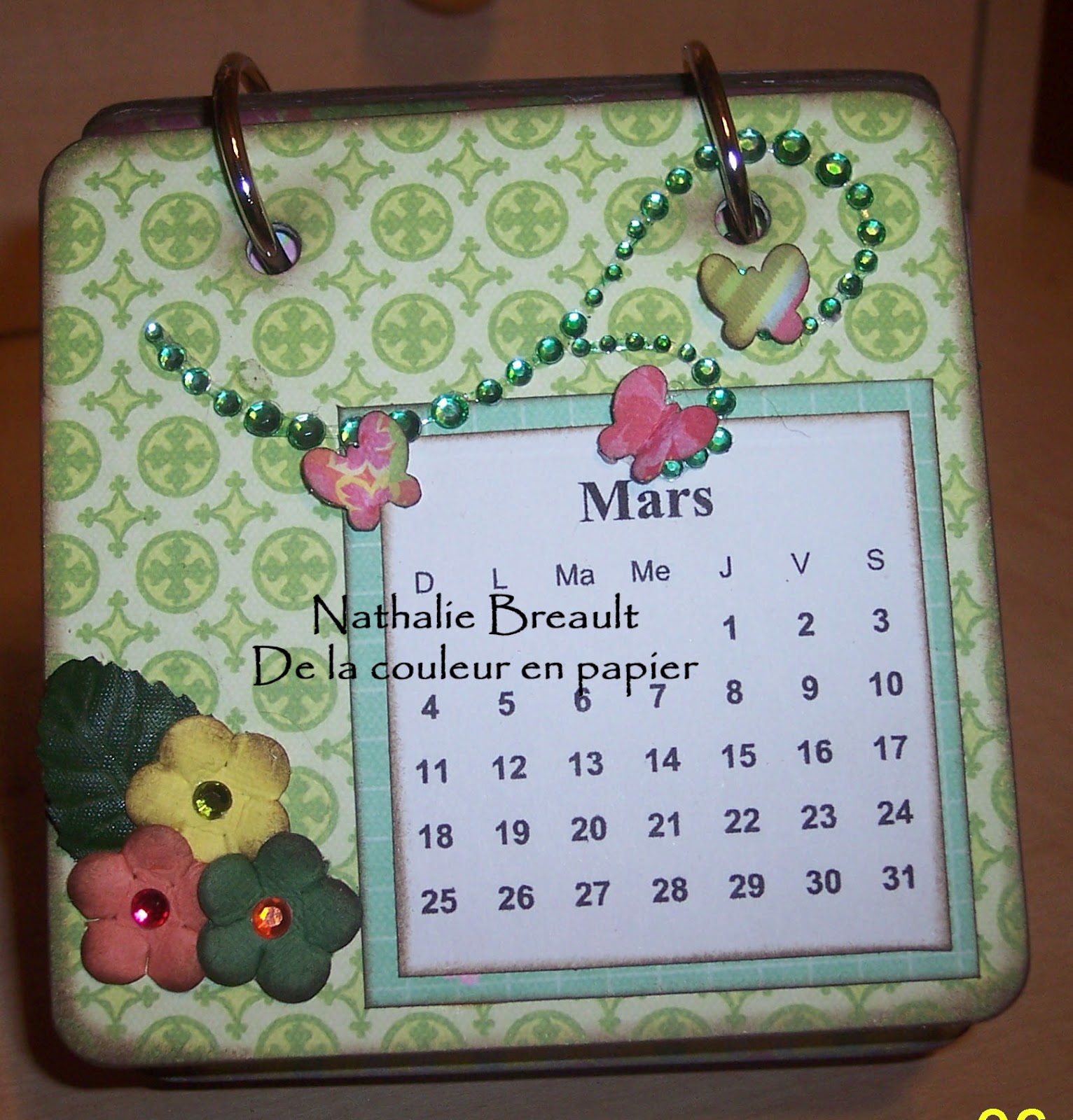 De la couleur en papier: Voici mon mini calendrier terminé