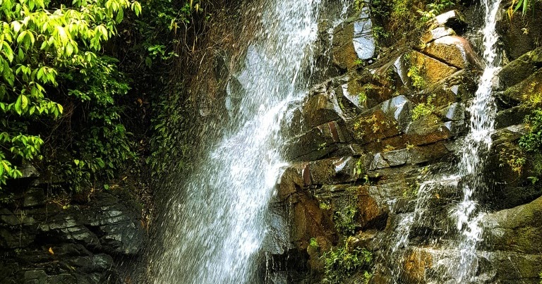 Tamilnadu Tourism: Devala Waterfalls, Gudalur, Nilgiris