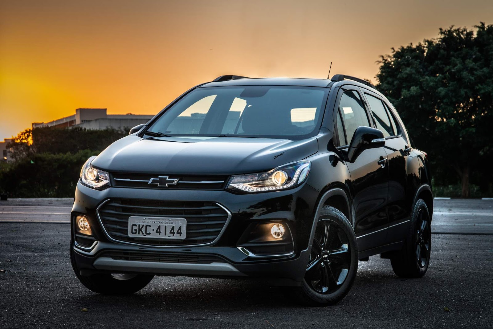Chevrolet Tracker 2019 ganha versão Midnight - fotos