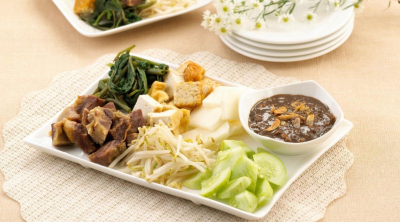 Panoramakanan: Masakan Khas Jawa Timur: Rujak Cingur