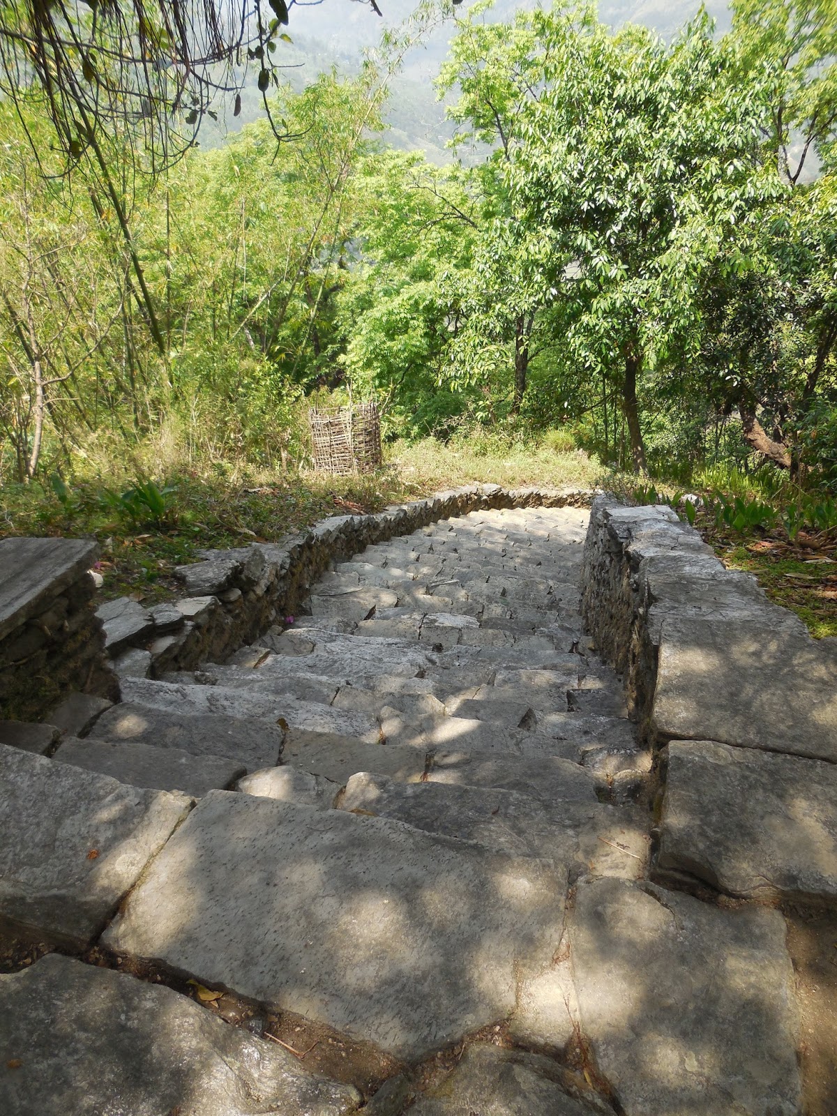 Ann Marcer in Nepal: Chautara - resting places