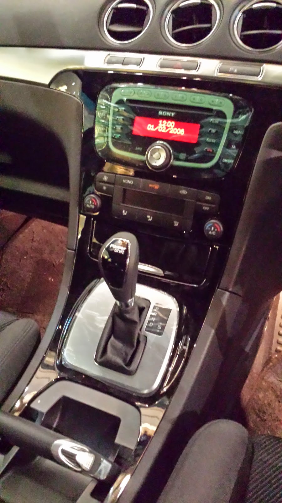 The Layman Auto: Ford S-MAX, the compact MPV The Layman Auto: Ford S-MAX, the compact MPV